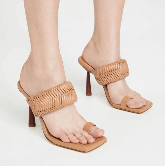 GIA BORGGHINI X RTW | Shoes | Gia Borgghini X Rtw Rosie Toe Ring Mule Sandal Womens 385 Tan ...